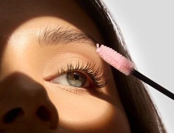 Transform Your Look with Custom Eyelash & Eyebrow Services